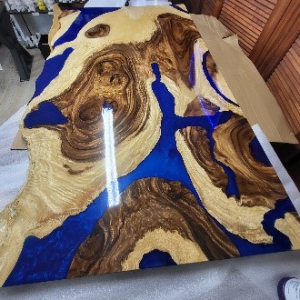 Epoxy Dinning Table: Solid Saman ( Rain Tree) Timber - Vietnz Trading LTD